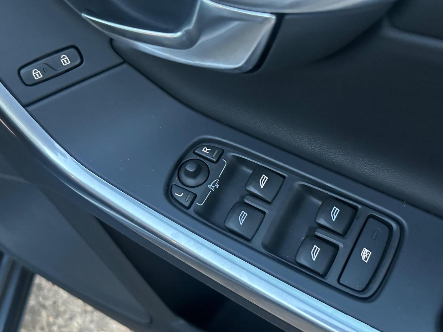 Used VOLVO V60 2016 Grey for sale - £8370 in Peterborough ...